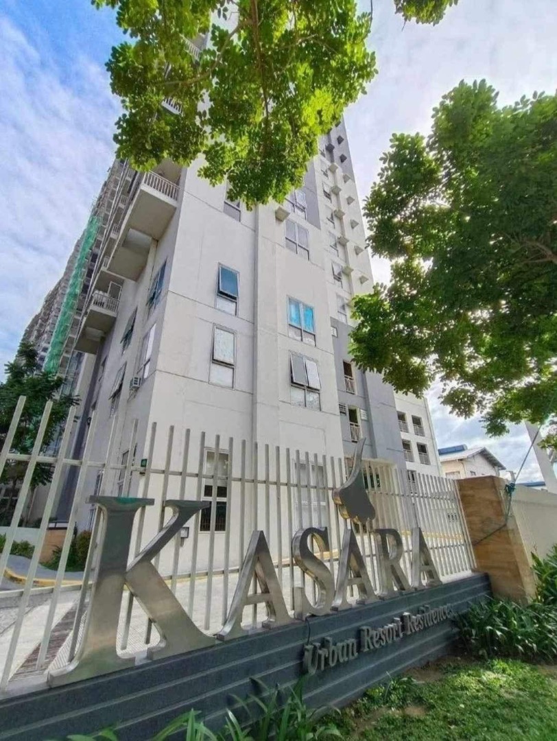 Bi Level Penthouse with balcony 114 sqm Rent to Own Condo | Affordable Monthly 5% Downpayment ...