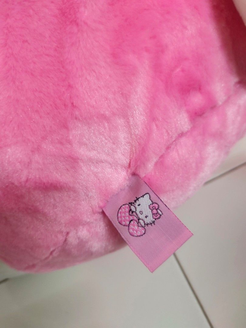 Bigger Hello Kitty Soft Toy, Hobbies & Toys, Toys & Games on Carousell