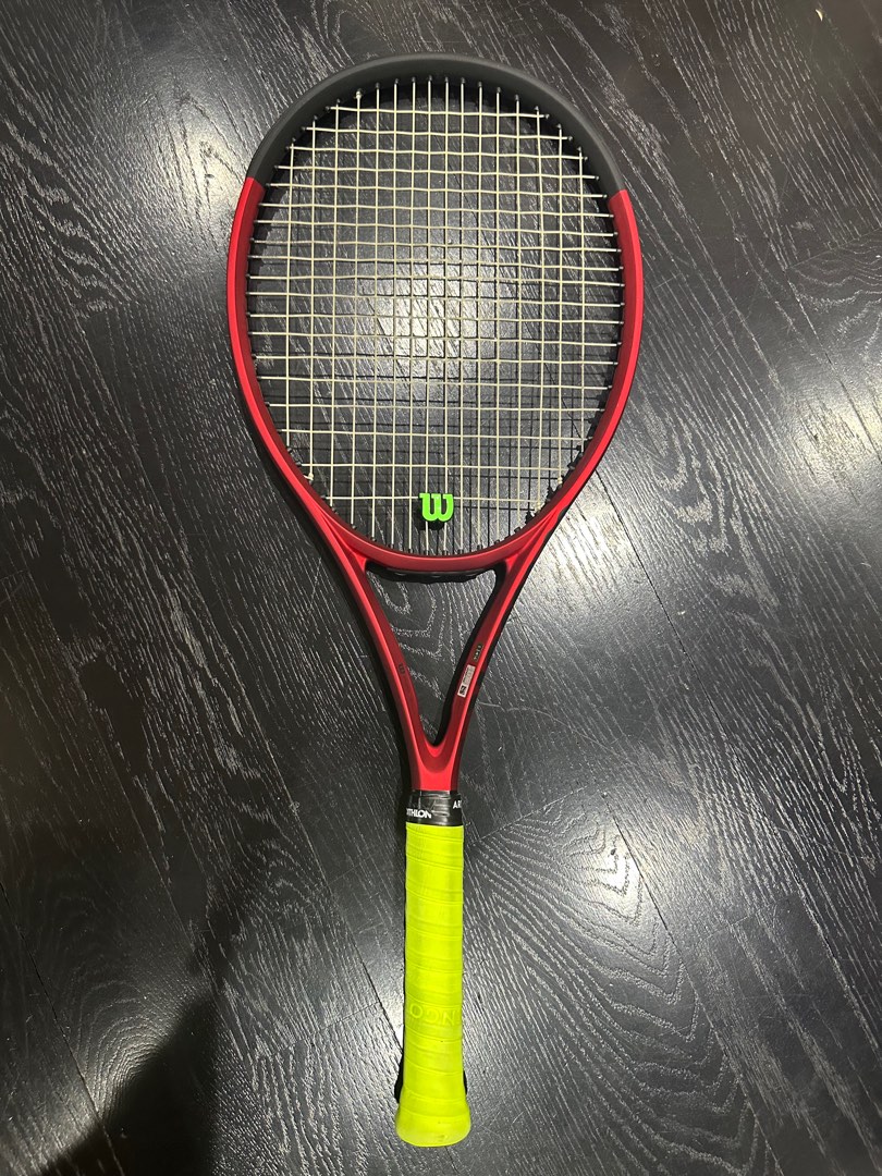 Wilson Clash 100L v2 tennis racket, 運動產品, 運動與體育, 運動與體育 - 球拍和球類運動 ...