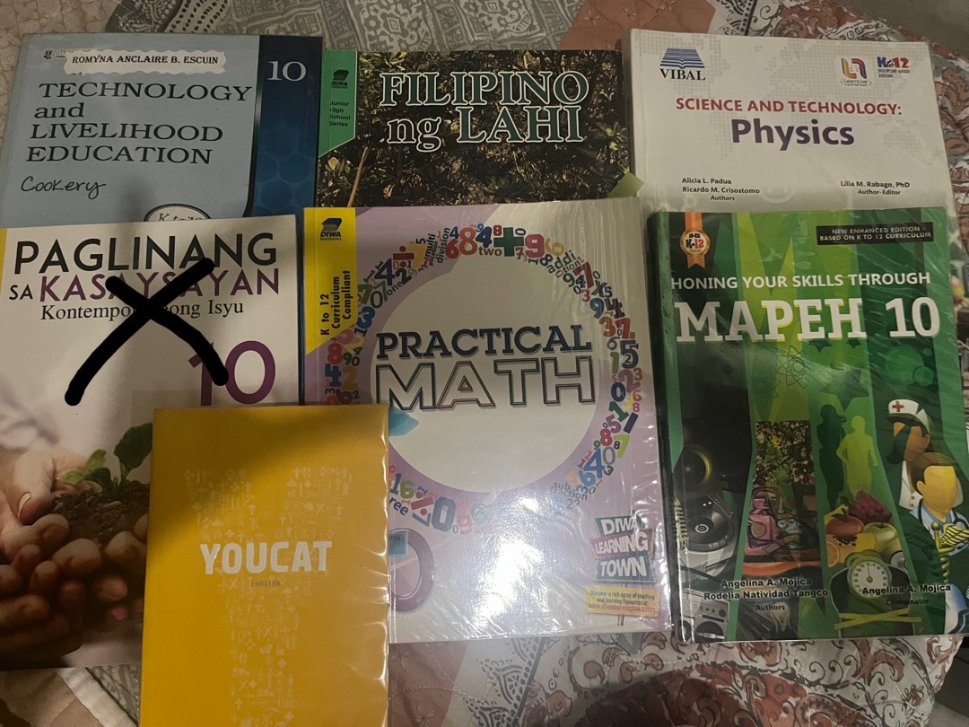 Grade 7-10 books, Hobbies & Toys, Books & Magazines, Textbooks on Carousell