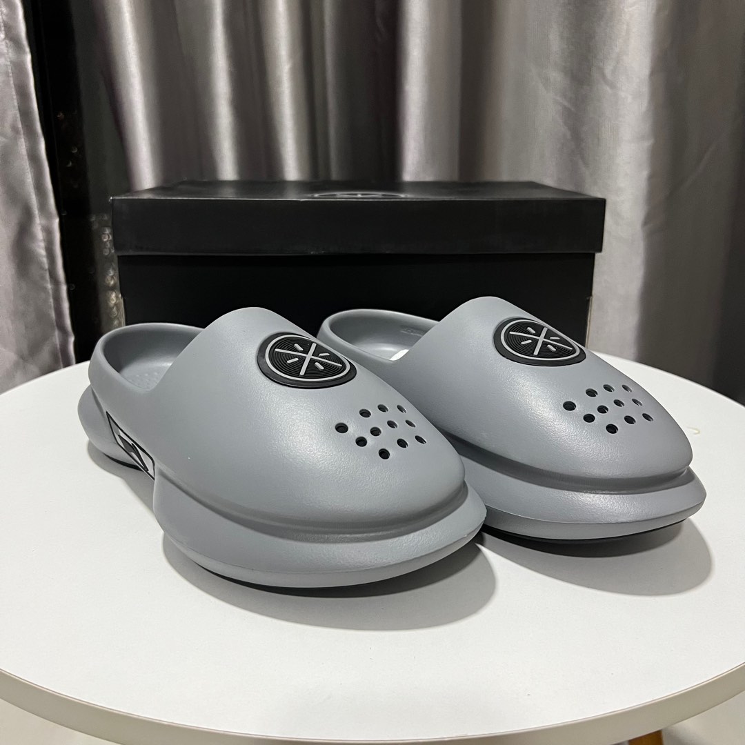 Li-Ning Wade WOW Slides, Men's Fashion, Footwear, Flipflops and Slides ...