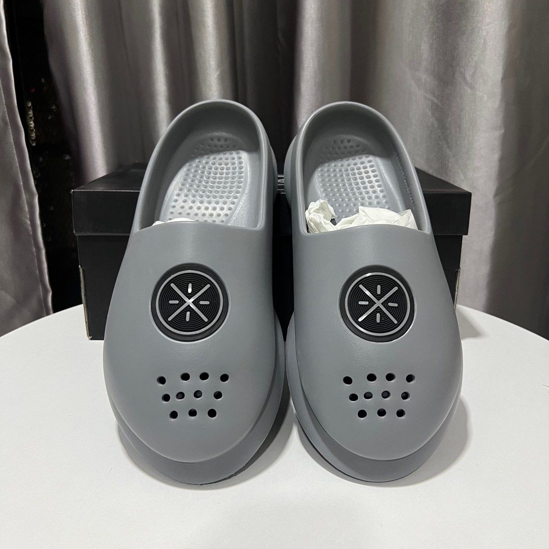 Li-Ning Wade WOW Slides, Men's Fashion, Footwear, Flipflops and Slides ...