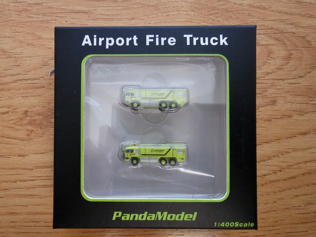 PandaModel - Boeing Airport Fire Truck 1/400, Hobbies & Toys, Toys ...