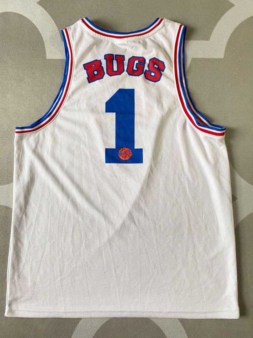 Singlets Looney tunes vintage, Men's Fashion, Activewear on Carousell