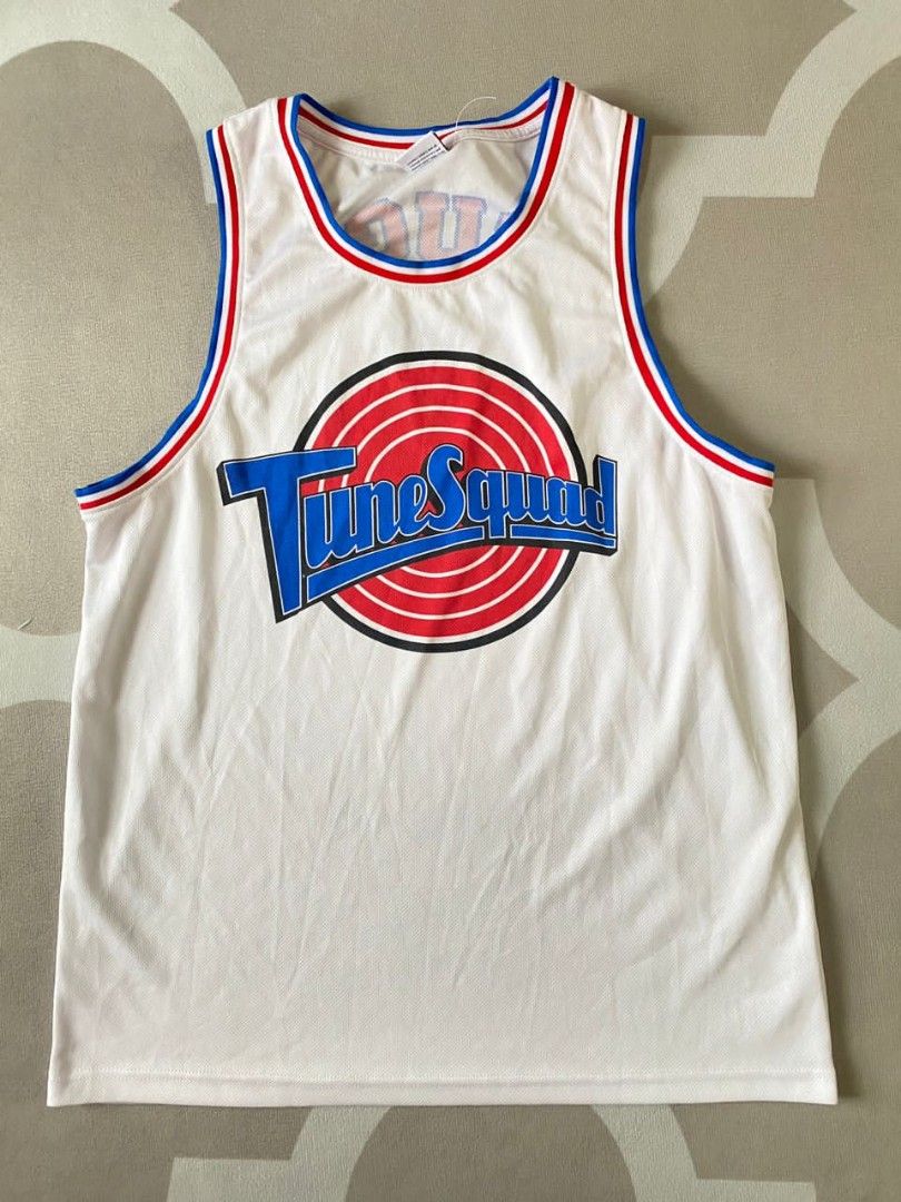 Singlets Looney tunes vintage, Men's Fashion, Activewear on Carousell
