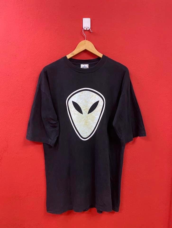 Vintage Alien, Men's Fashion, Activewear on Carousell