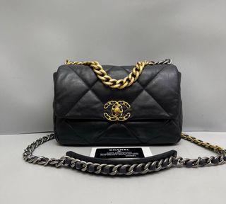 Authentic Chanel Small Classic Vintage, Luxury, Bags & Wallets on Carousell