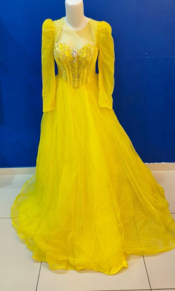 BALLGOWN KUNING SEWA ( PRINCESS BELLE DISNEY ), Women's Fashion ...