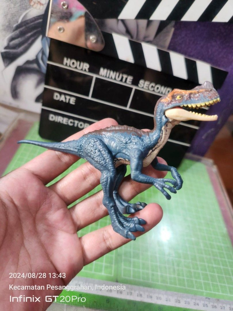Jurassic World Attack Pack Proceratosaurus Mattel, Barang Yang Dicari ...