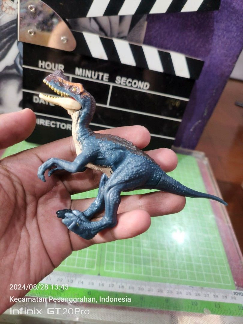 Jurassic World Attack Pack Proceratosaurus Mattel, Barang Yang Dicari ...