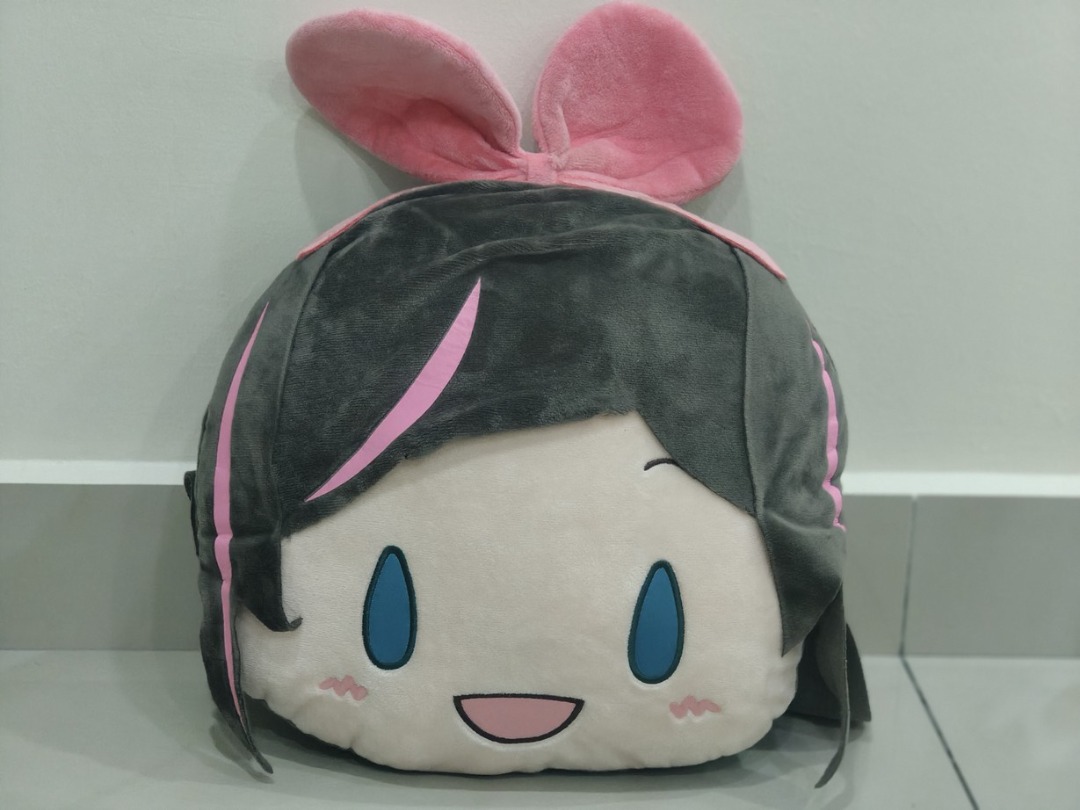 Kizuna Ai Face Cushion Plush Type A, Hobbies & Toys, Toys & Games on ...