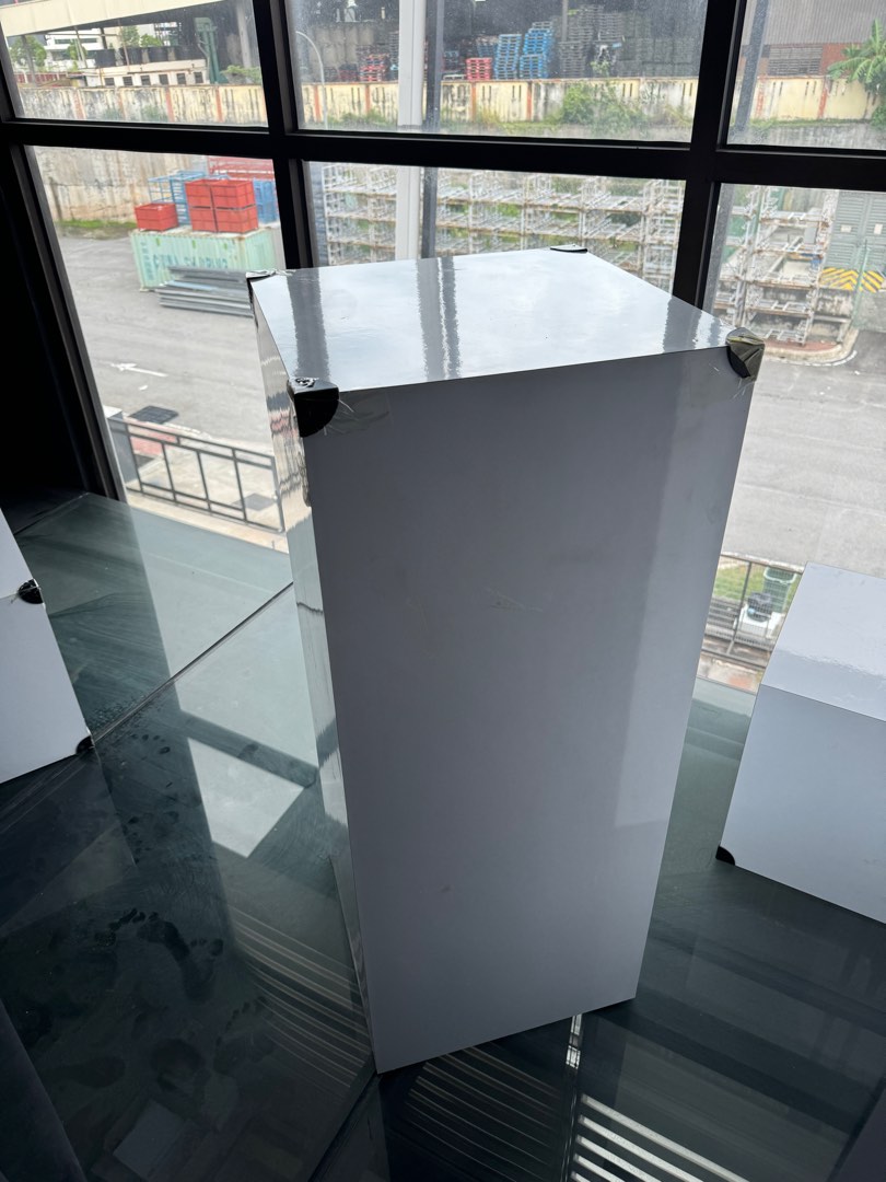 Laminated Clothing Store Model Platform Display Stand Increased by Deck ...