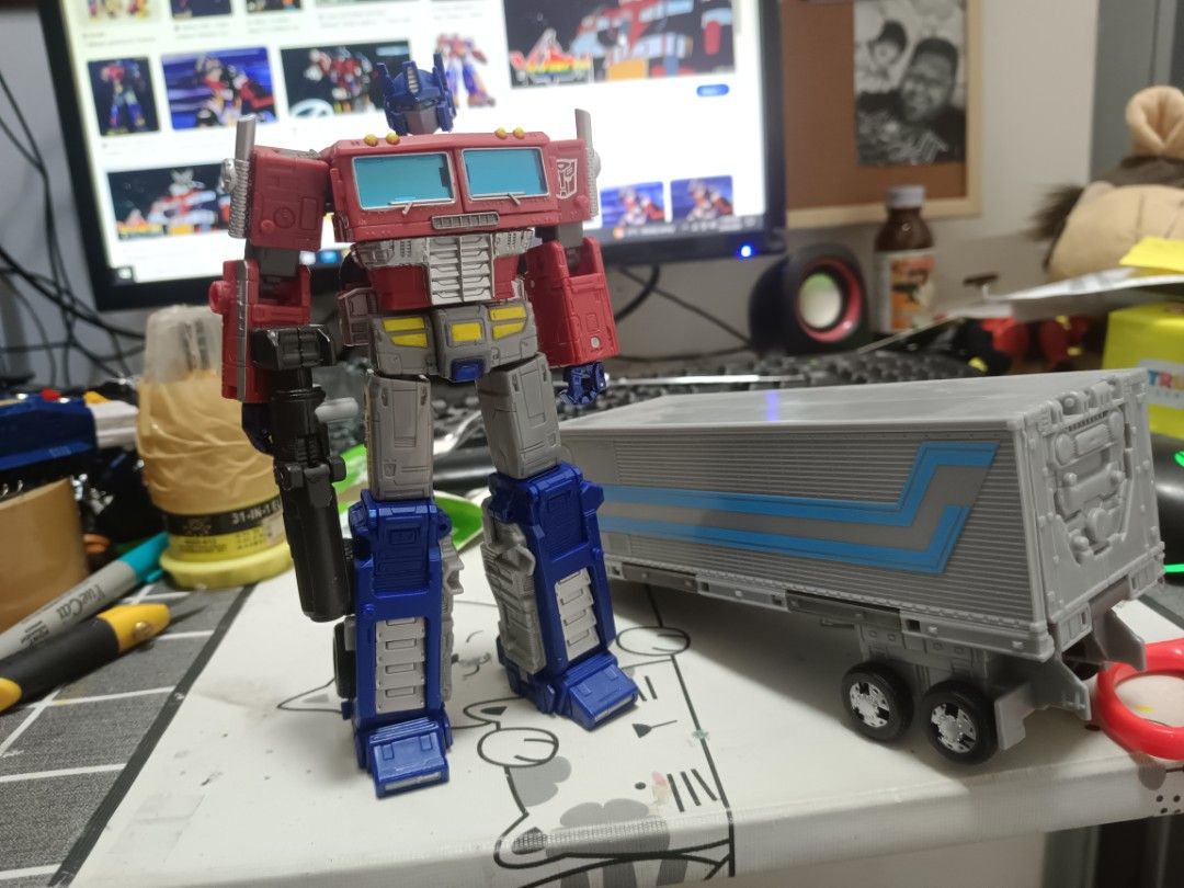 Optimus prime kingdom, Hobbies & Toys, Toys & Games on Carousell