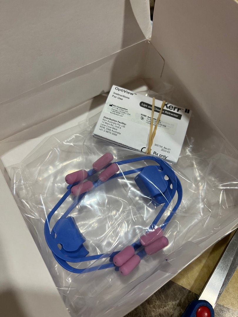 OPTIVIEW LIP AND CHEEK RETRACTOR, Health & Nutrition, Medical Supplies ...