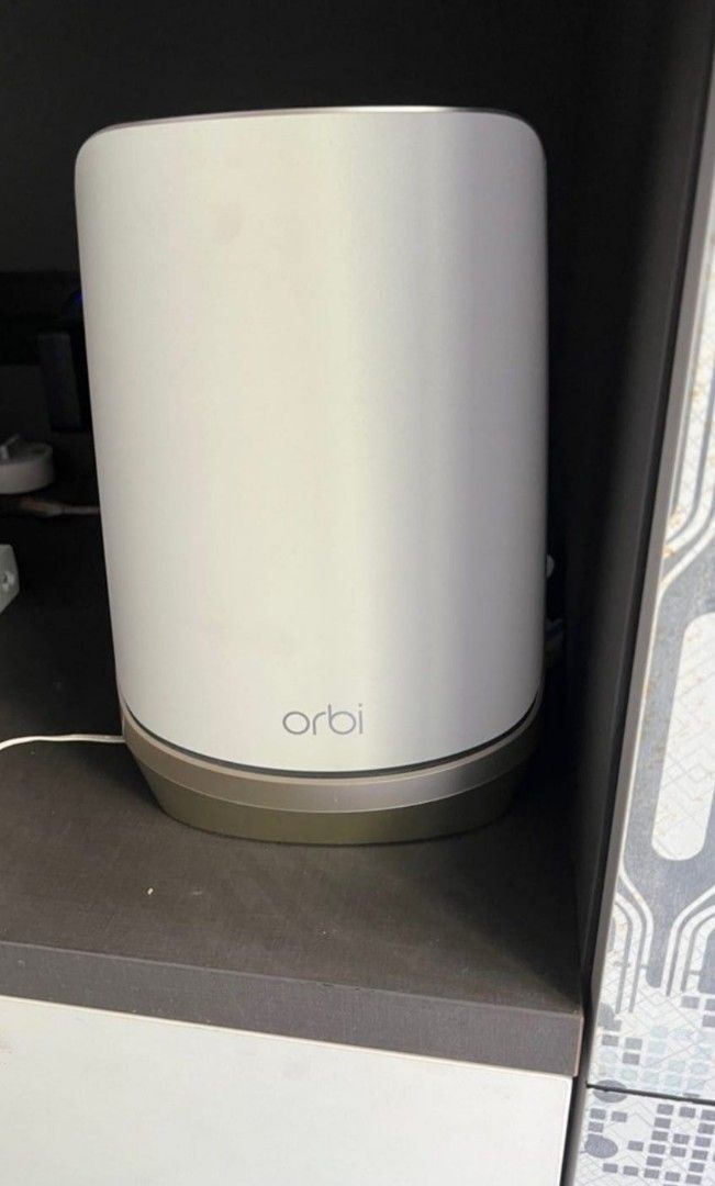 Orbi RBKE964 (1 router+ 3 mesh nodes) preloved, Computers & Tech, Parts ...