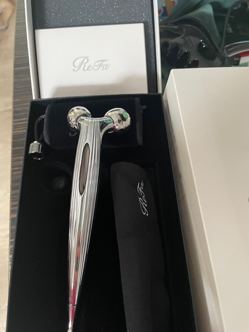 Refa S Carat Ray eye 鉑金眼機 黑眼圈 眼袋 水腫 眼紋, 美容＆個人護理, 健康及美容 - 皮膚護理, 面部 - 面部護理 - Carousell