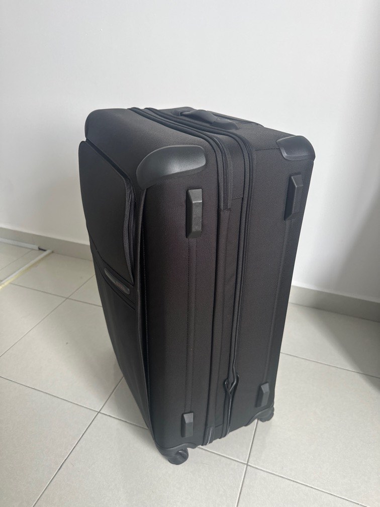 Tumi GEN 4.2 Medium Trip Expandale, Hobbies & Toys, Travel, Luggages on ...