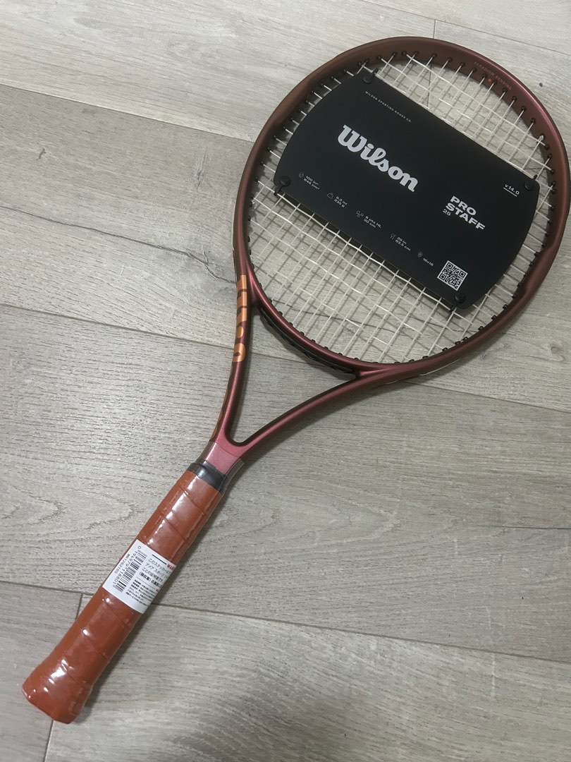 Wilson pro staff junior 25, 運動產品, 運動與體育, 運動與體育 - 球拍和球類運動 - Carousell