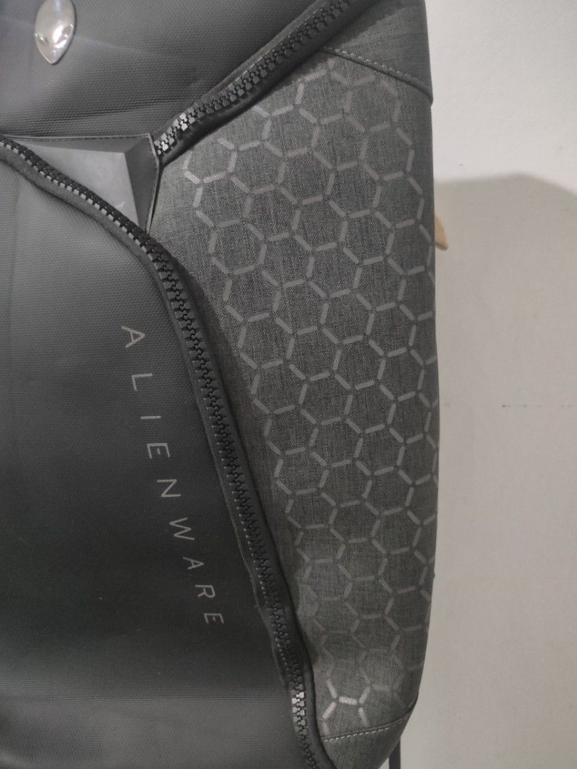 Alienware Cruiser Pro Backpack, Men's Fashion, Bags, Backpacks on Carousell