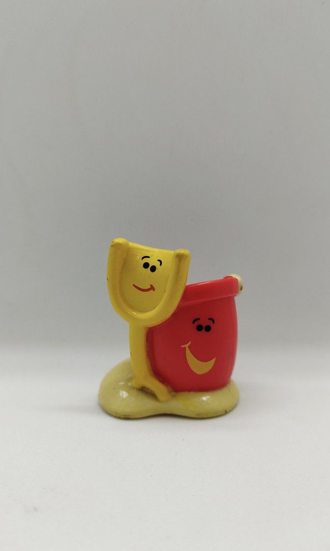 Blue's Clues Shovel and Pail, Hobbies & Toys, Toys & Games on Carousell