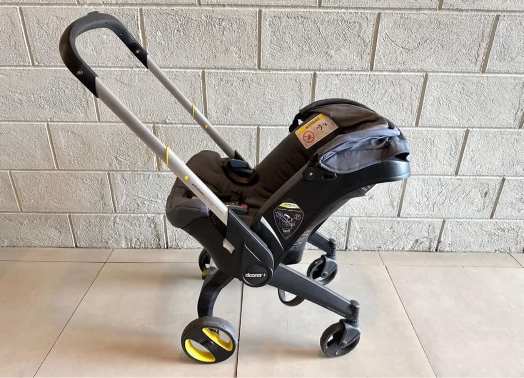 DOONA STROLLER/CARSEAT 2 IN 1, Babies & Kids, Going Out, Strollers on ...