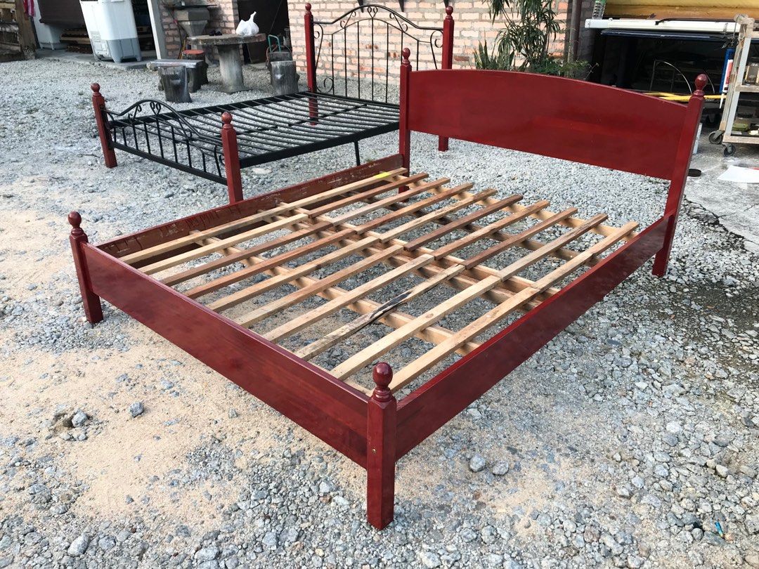 Frame Katil Queen Kayu (Repaint/Touchup), Furniture & Home Living ...