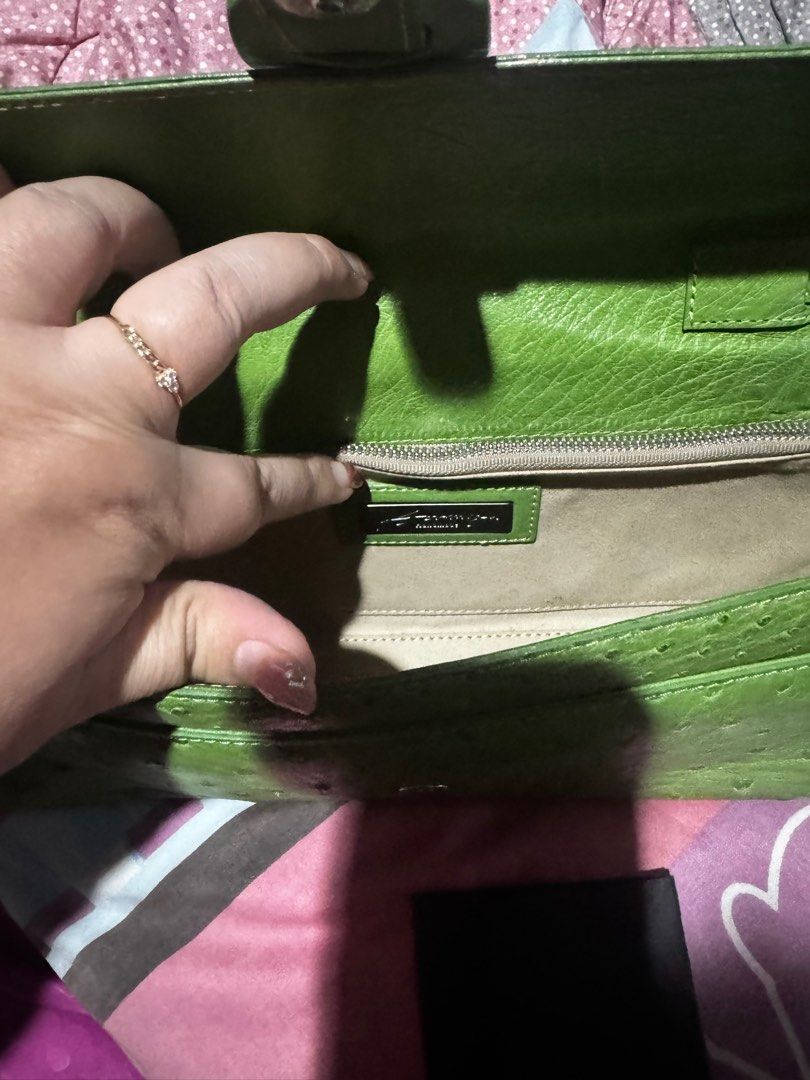 Hormiga clutch and shoulder green bag, Fesyen Wanita, Tas & Dompet di ...