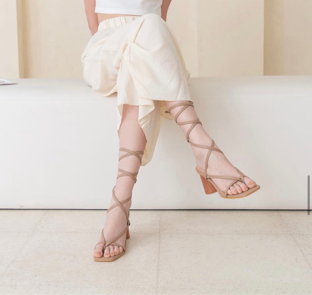 Hue Manila Yumi Sandals (with box)- NEVER USED- Gladiator Heels size 5 ...