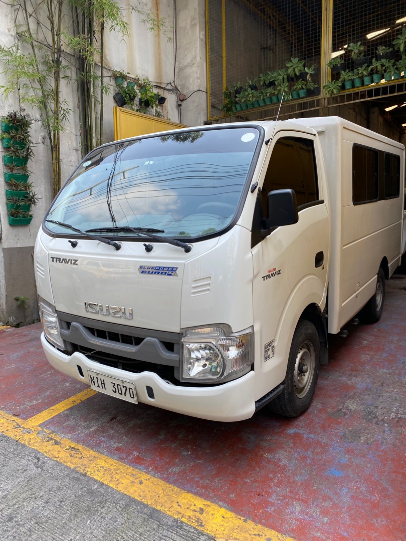 Isuzu Travis L MT dual AC Manual, Cars for Sale, Used Cars on Carousell