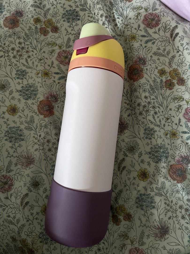 Owala 32 Oz candy store stainless steel freesip bottle with original ...