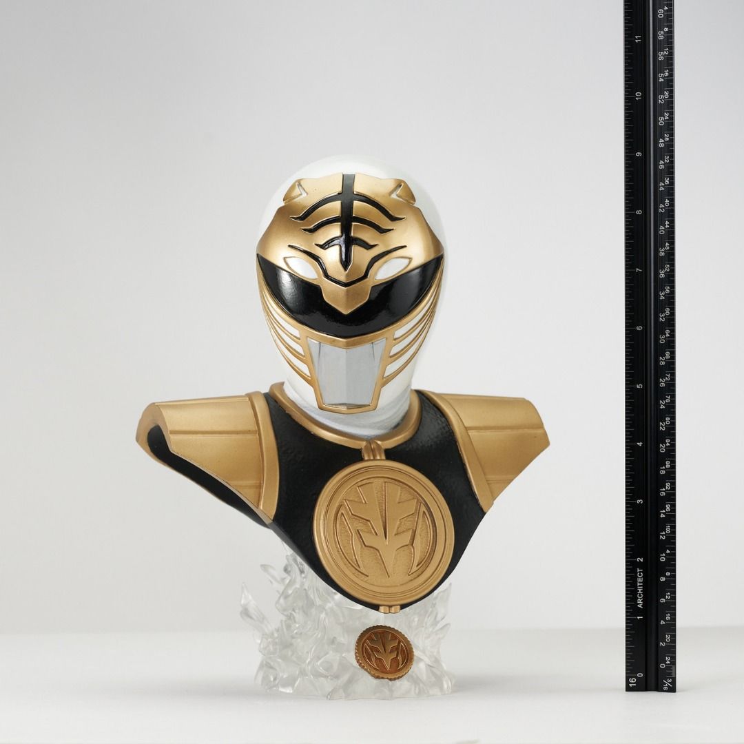 [PO] Diamond Select Mighty Morphin Power Rangers White Ranger Legends ...