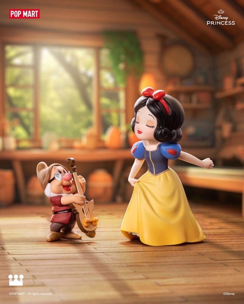 Popmart Snow White, Hobbies & Toys, Toys & Games on Carousell