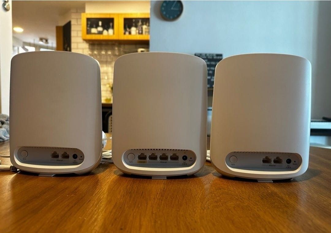 RBK353 (1 router+ 2 satelits) ax1800 WiFi 6, Computers & Tech, Parts ...