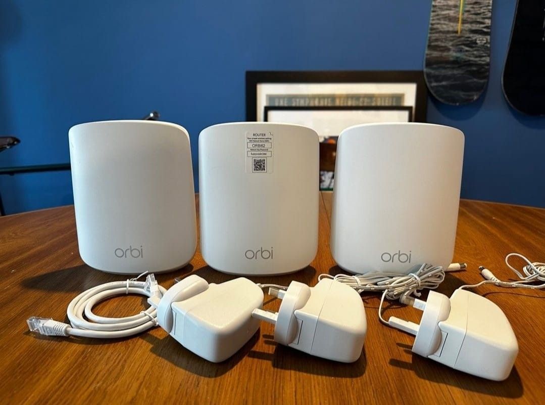 RBK353 (1 router+ 2 satelits) ax1800 WiFi 6, Computers & Tech, Parts ...