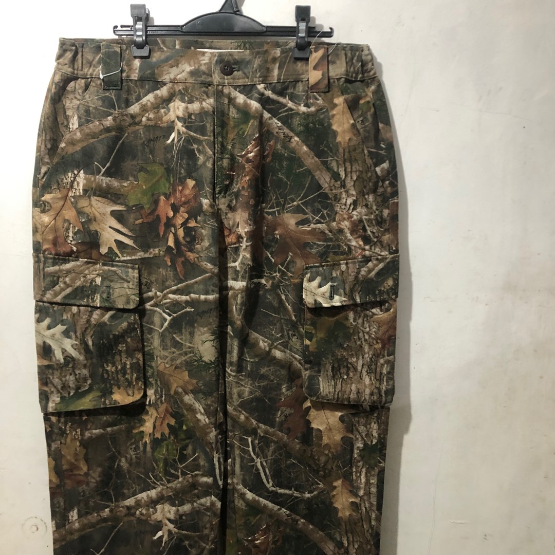 Real tree Cargo pants, Men's Fashion, Bottoms, Jeans on Carousell