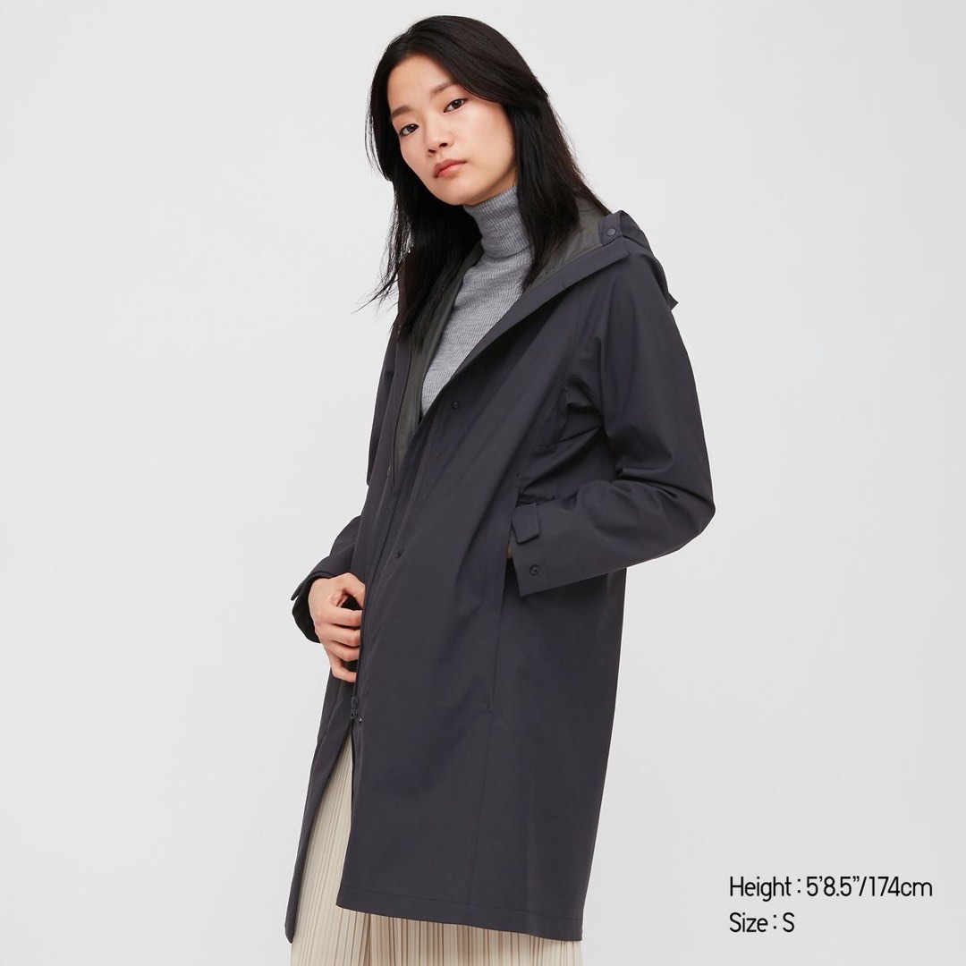 (S) Women's Uniqlo Blocktech Hooded Rain Coat, Women's Fashion, Coats ...