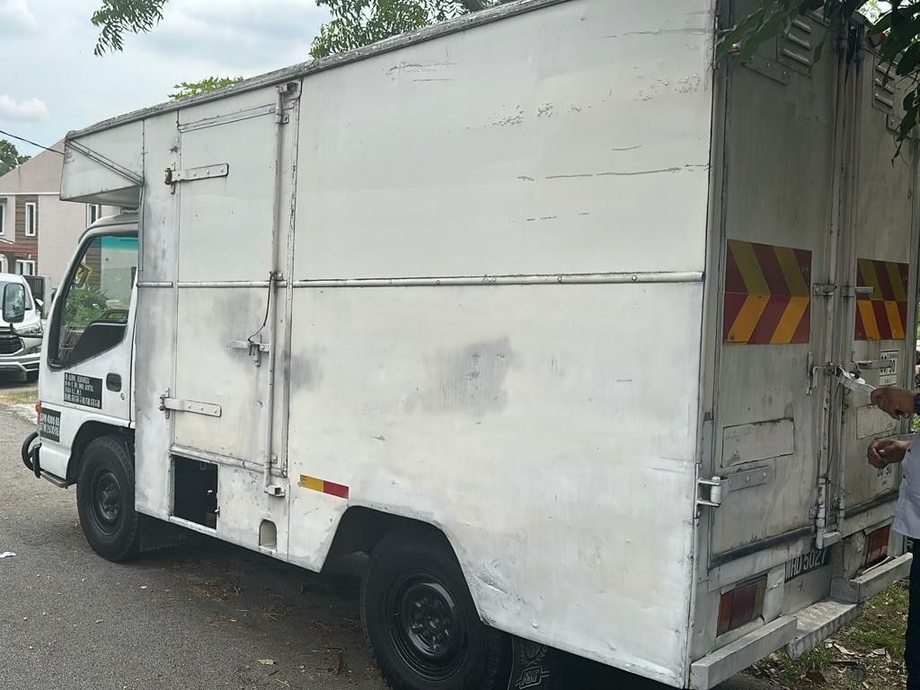 Sewa Lori 1 Ton, Cars, Vehicle Rentals on Carousell