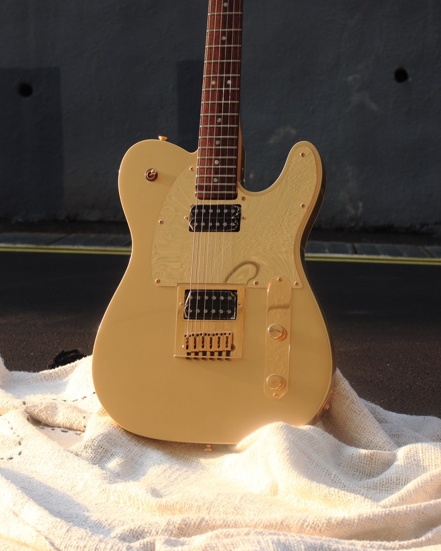 Squier [NEW] John 5 Telecaster, Frost Gold, Hobbies & Toys, Music ...