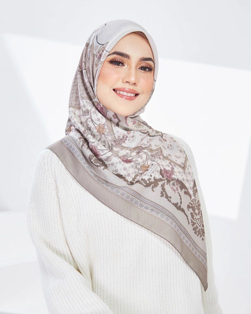 Tudung ruffle Percha Square, Women's Fashion, Muslimah Fashion, Hijabs ...