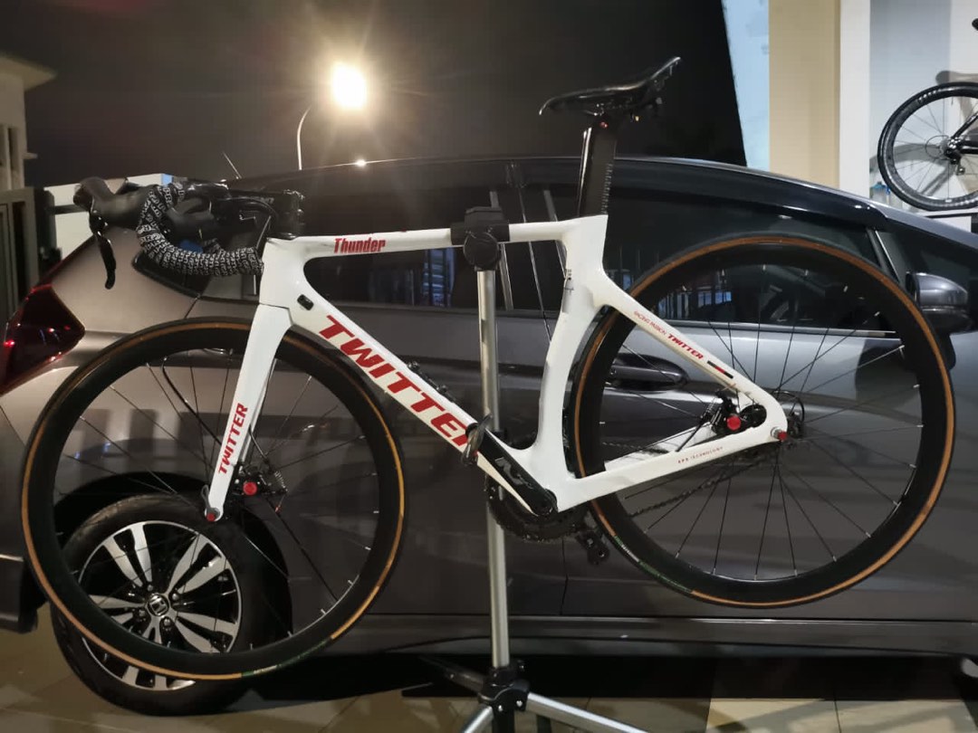 Roadbike Twitter carbon, Sports Equipment, Bicycles & Parts, Bicycles ...