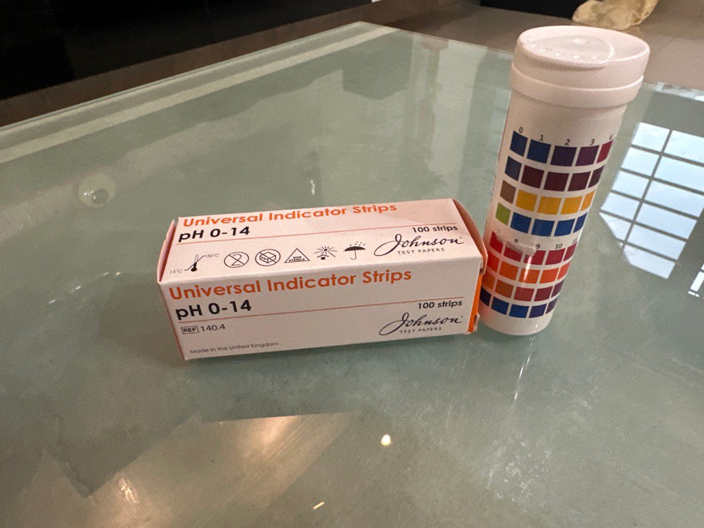 Universal indicator strips PH 0-14, Everything Else on Carousell