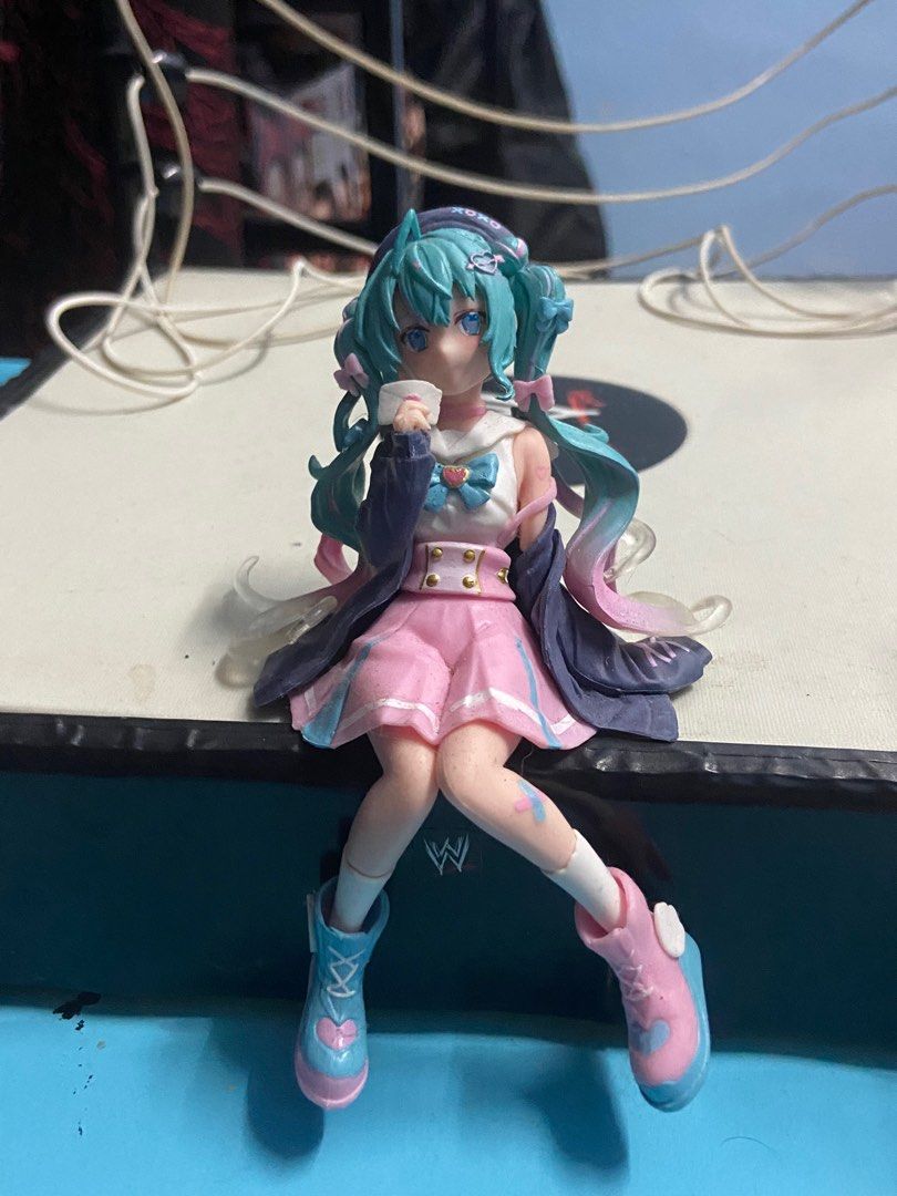 Vocaloid Hatsune Miku Wonderland Sakura, Hobbies & Toys, Toys & Games ...