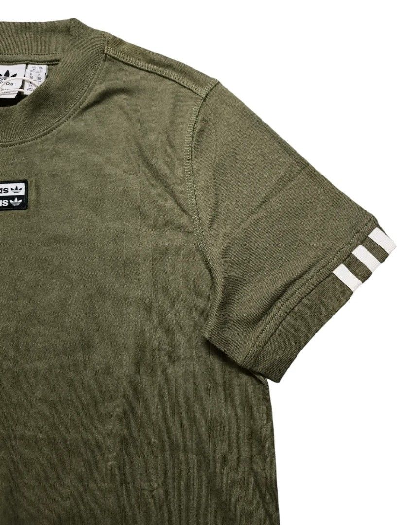 ADIDAS ORIGINALS CENTERED LOGO TEE, Men's Fashion, Tops & Sets, Tshirts ...