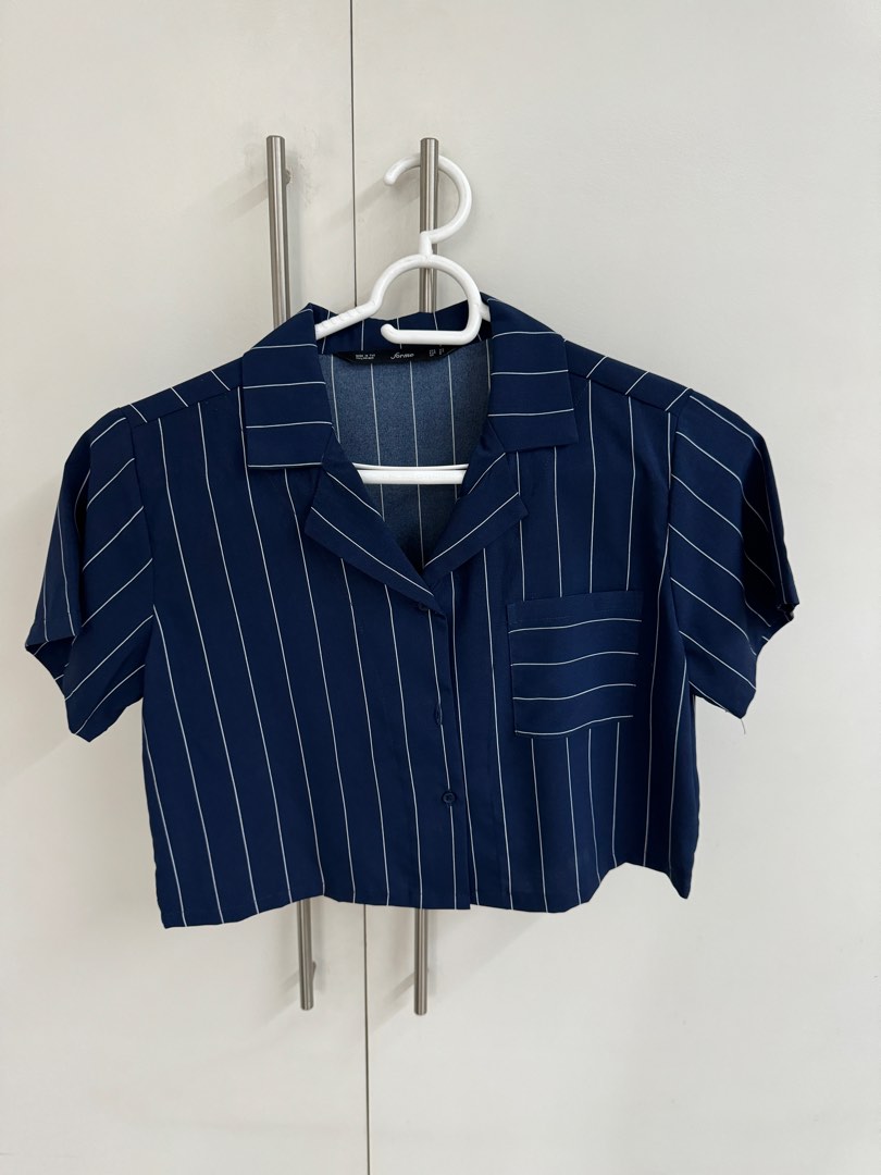 Forme Cropped Stripped Top, Women's Fashion, Tops, Blouses on Carousell