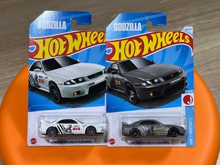 preorder hot wheels boulevard nissan skyline gtr r32 godzilla white ...