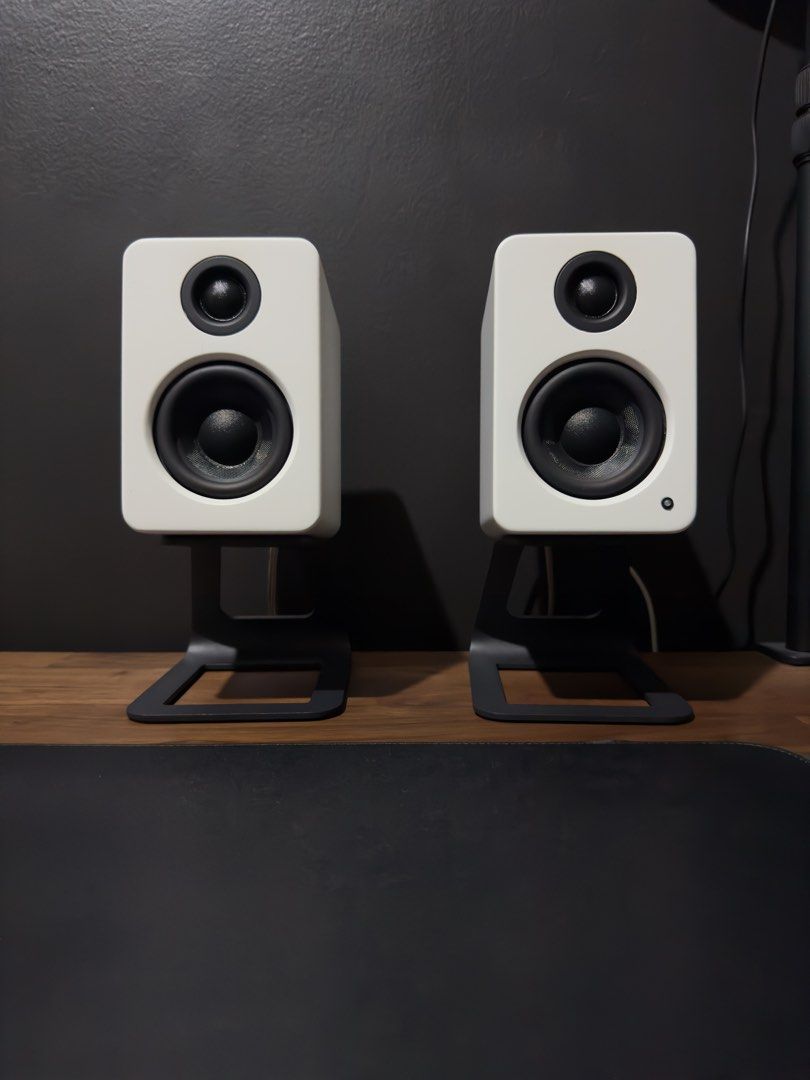 Kanto YU 2 FREE Elevated Stand Metal, Elektronik, Audio di Carousell