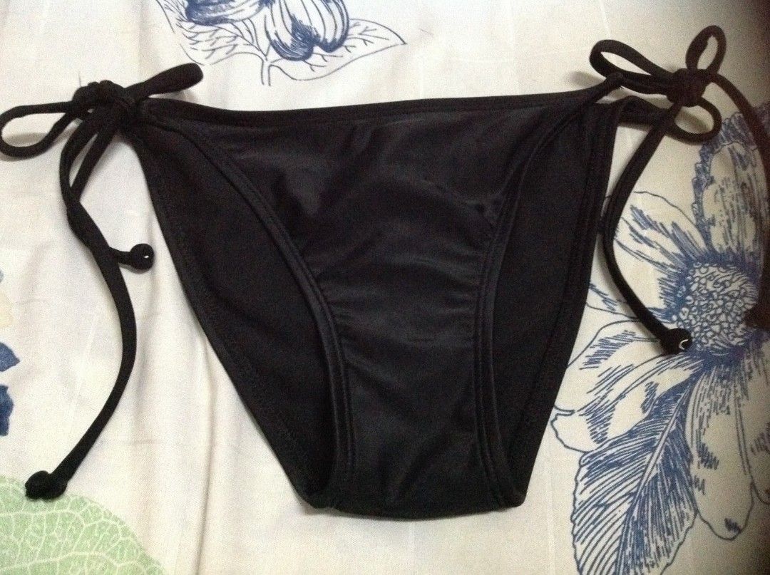 Roxy Black Bikini, Women's Fashion, Swimwear, Bikinis & Swimsuits on ...