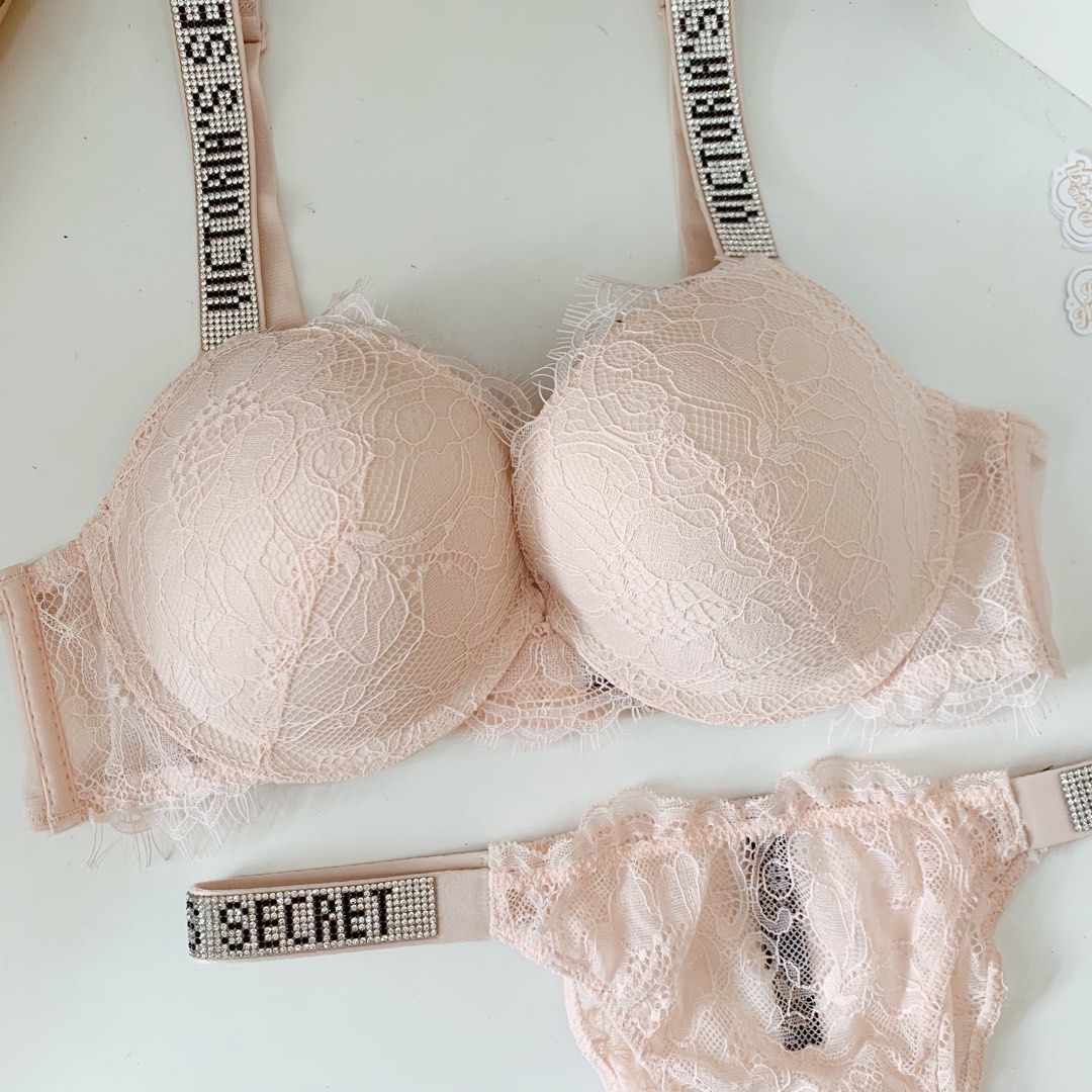 Victoria's Secret Very Sexy shine strap bra and undies set, Women's ...