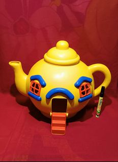 Vintage Royal Milton Yellow Teaset, Hobbies & Toys, Collectibles ...
