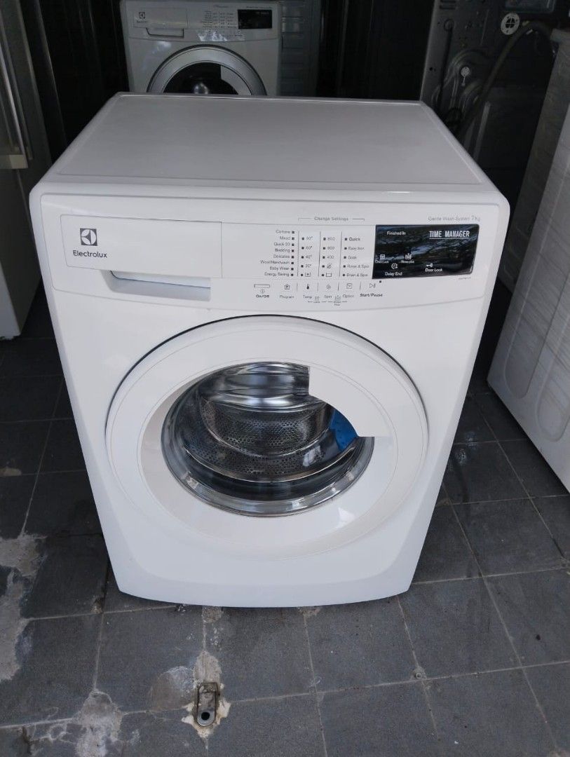 Washar jenama ELECTROLUX 8kg, TV & Home Appliances, Washing Machines ...